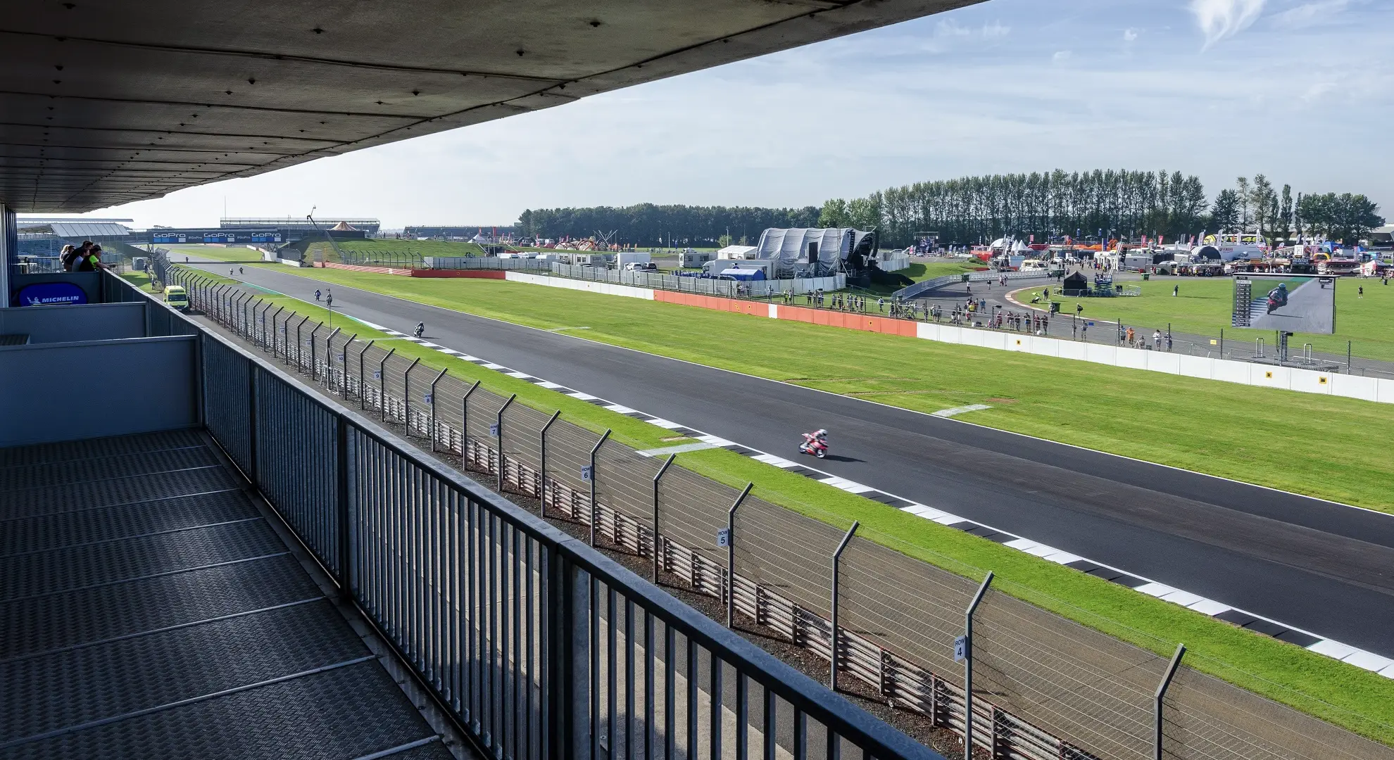 And to the right with Brooklands corner & Luffield complex